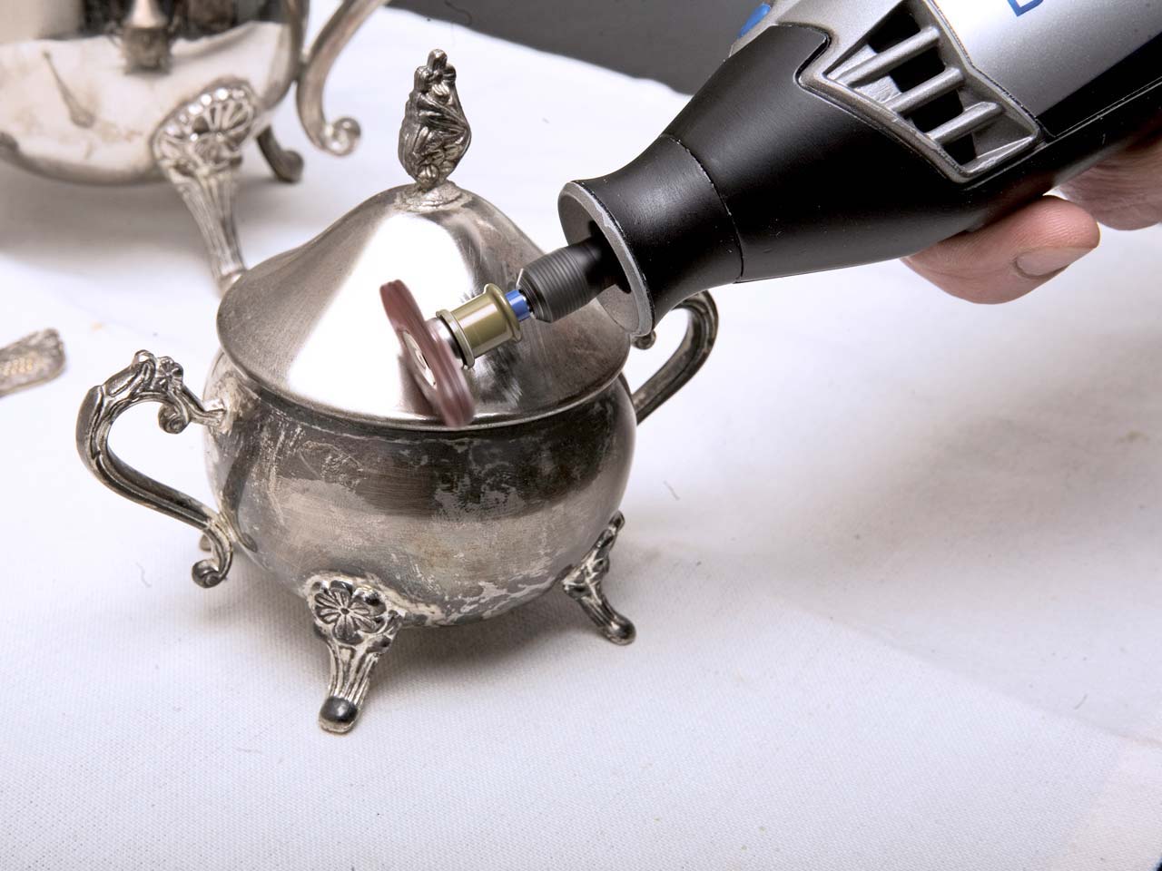 Dremel 4000 And Flexshaft, Dremel 4000 With Accessory Kit - cooksongold.com