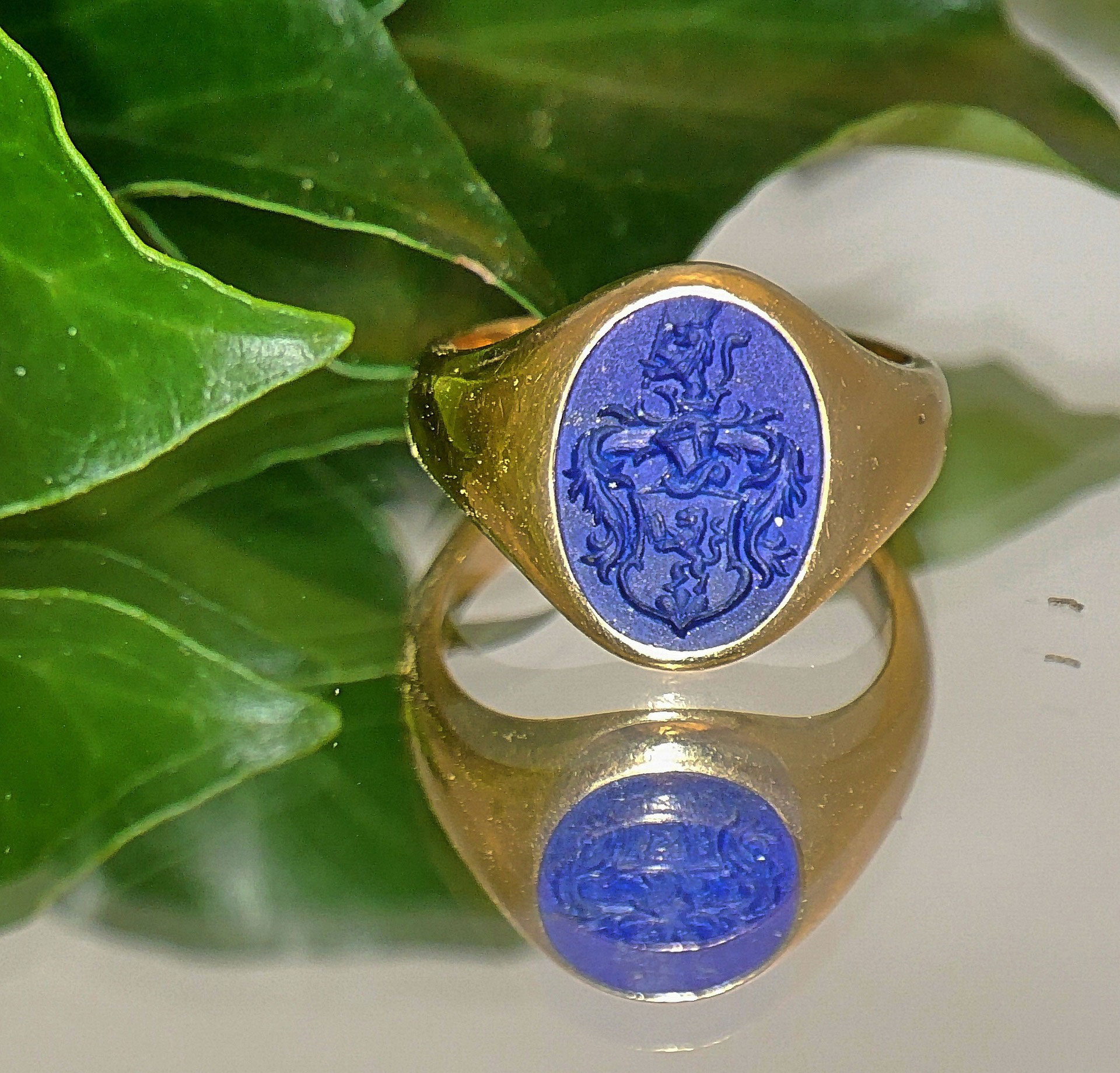 The History of Signet Rings: From Cultural Item to Fashion Statement ...