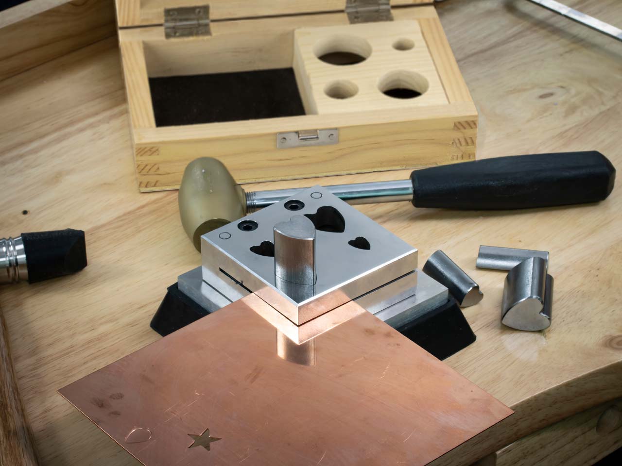 Artisan Heart Shape Disc Cutter Set, 4 Sizes - cooksongold.com