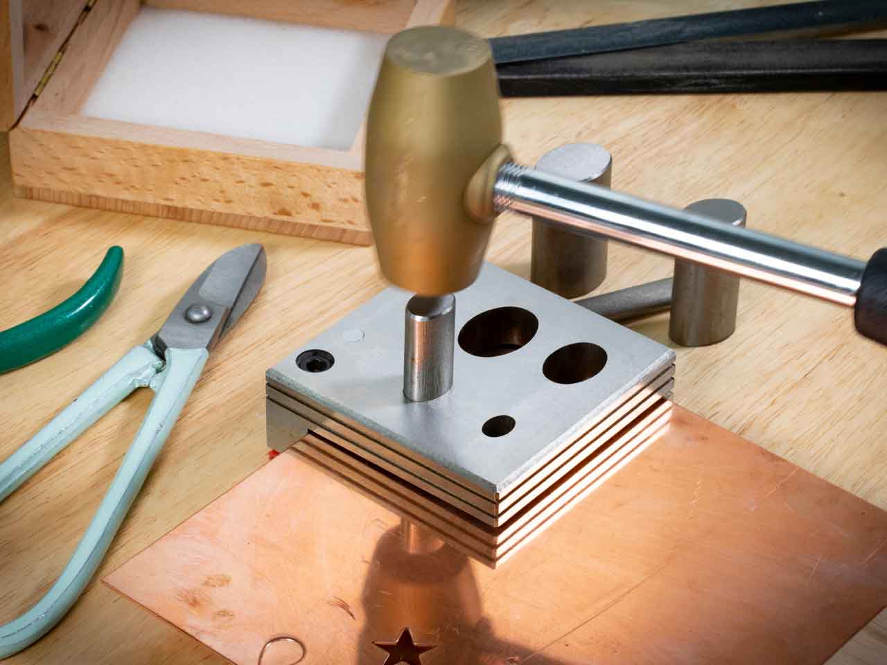 Oval Shaped Disc Cutter Set Of 4 From 10mm To 25mm - cooksongold.com