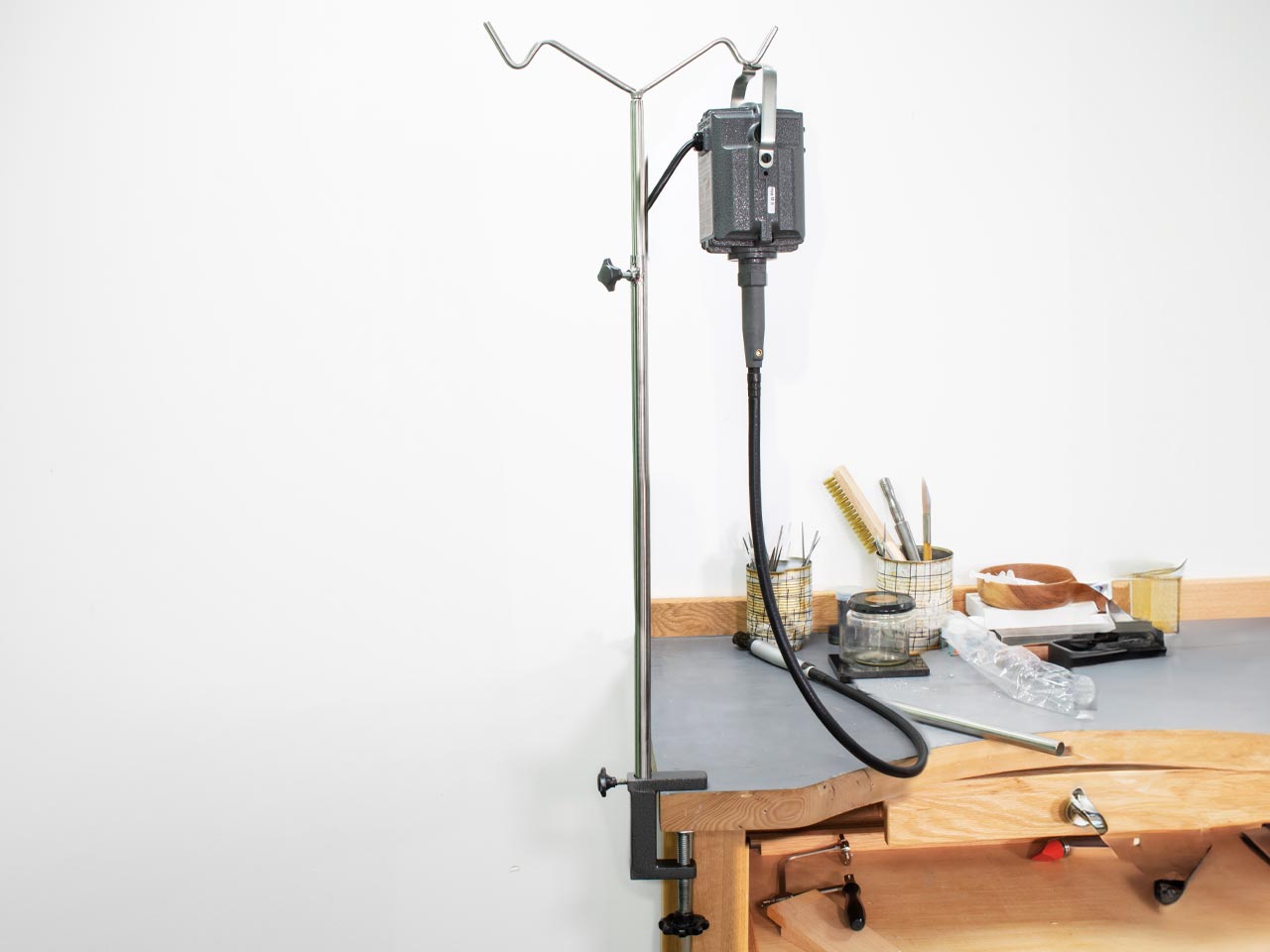 Double Hanging Motor Stand - cooksongold.com