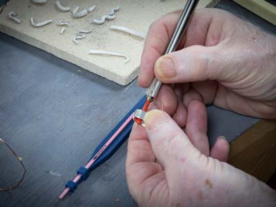 Vallorbe Round 3mm Ceramic File Holder - cooksongold.com