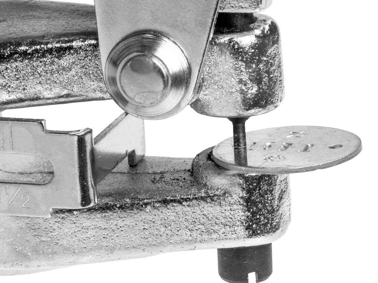 Keyhole Punch And Die